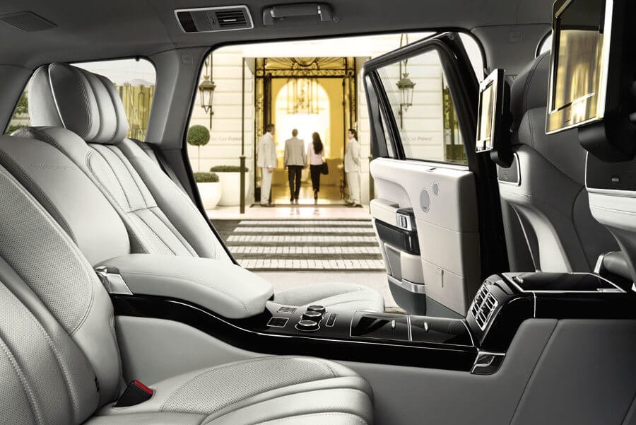 2016 Land Rover Range Rover vs. 2016 Porsche Cayenne